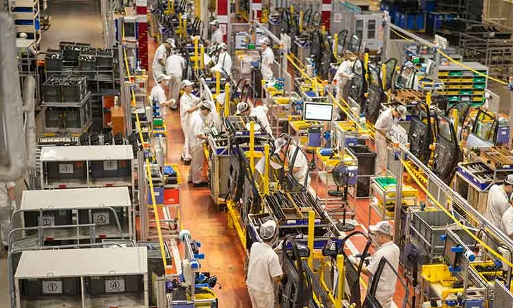 China's factory activity edges up, snapping 8-month slide | Business